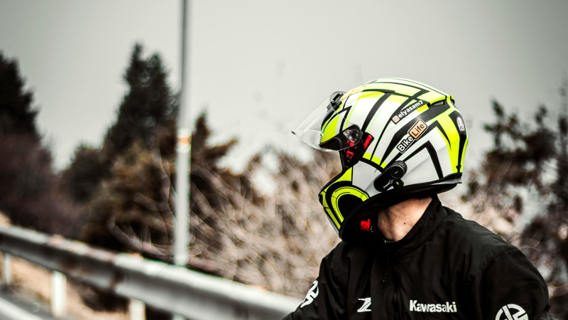 The Five Best Motorcycle USB Port Options (Motorbike Phone Power)